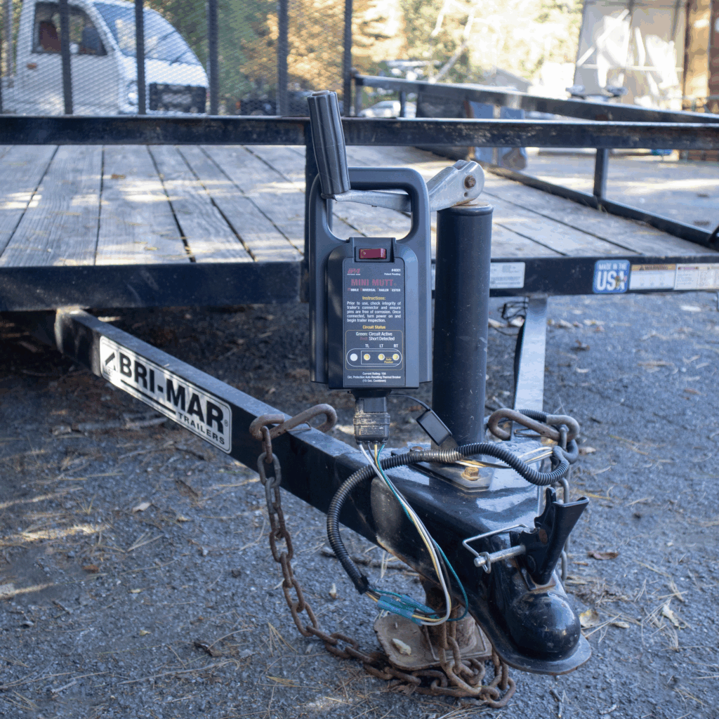 MINI MUTT® (4 Pin) 4-Pin Trailer Tester | Innovative Products of America